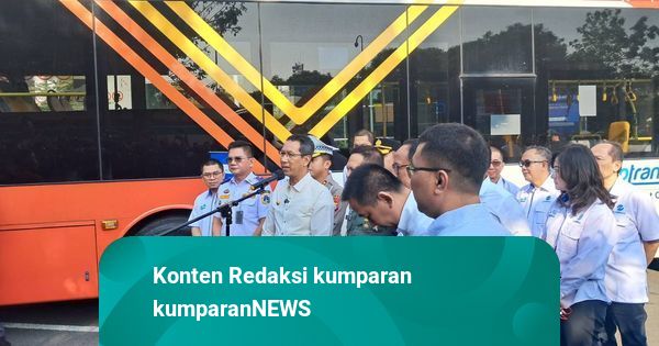 Rute Transjakarta ke Bandara Soetta Beroperasi Hari Ini, Gratis 2 Pekan | kumparan.com